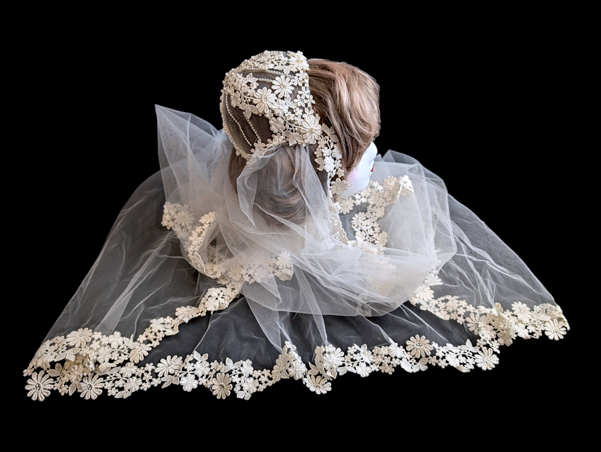 1960s - 1970s Art Nouveau Renaissance White Floral Juliet Cap Headpiec ...